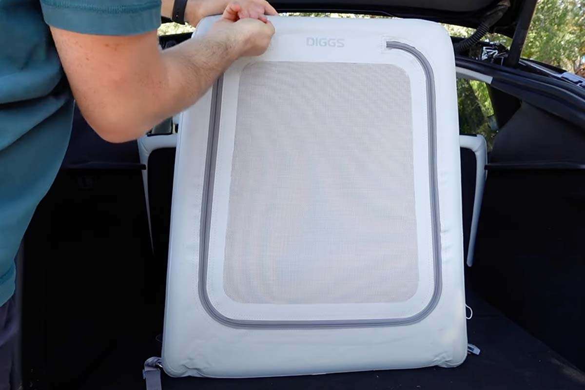 Best Dog Crates For Tesla Model Y - Tested & Reviewed