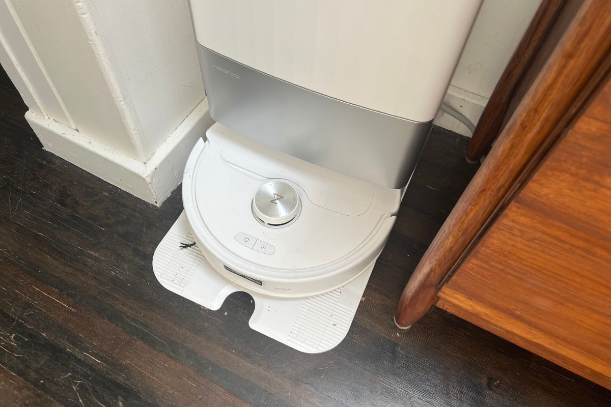 Roborock Qrevo Master Review: What It’s Like With Heavy Pet Hair